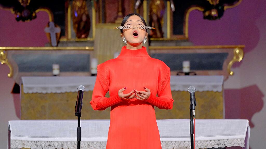 Für die japanische Stimmkünstlerin Hatis Noit ist die Stimme das ...